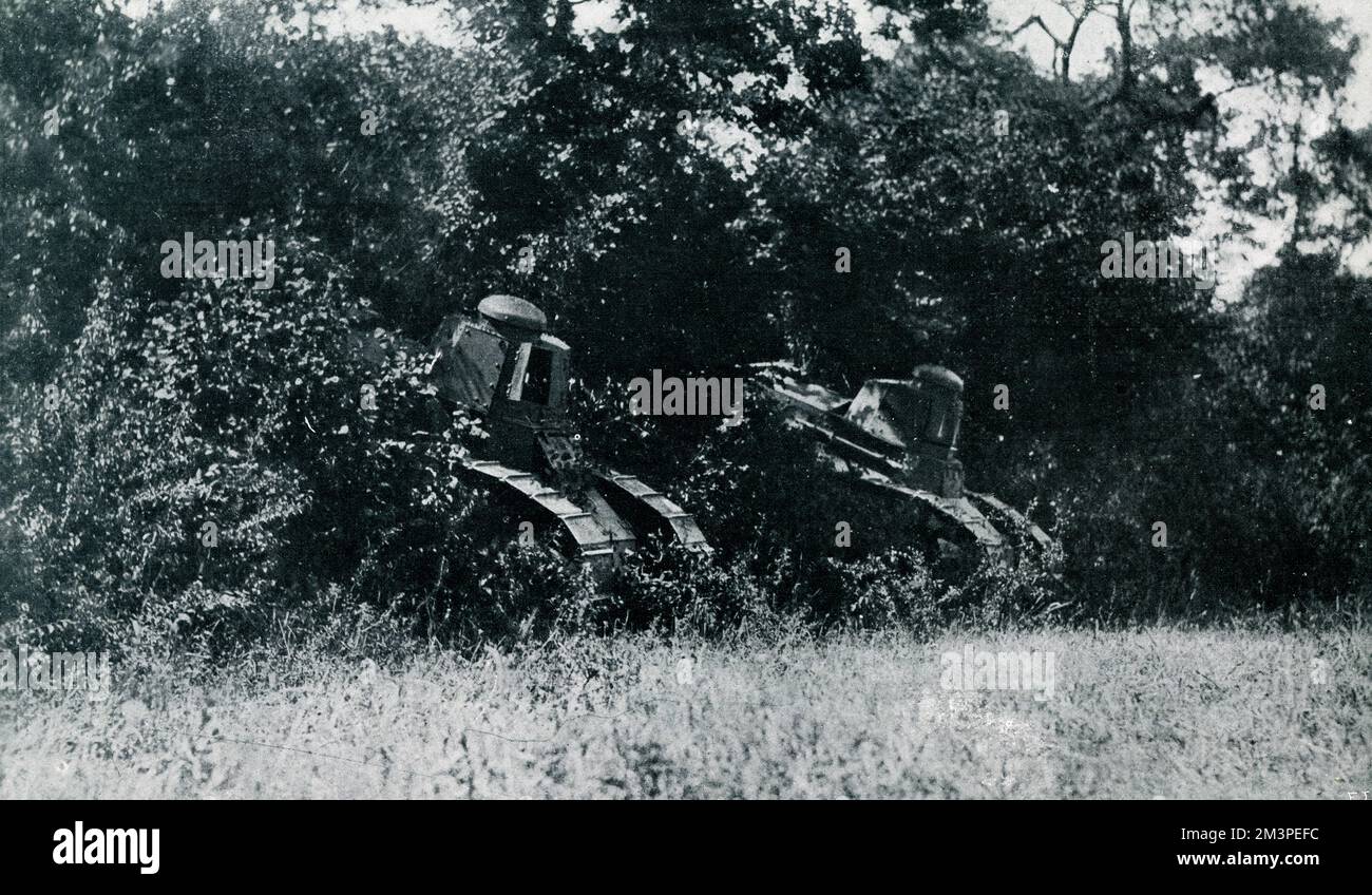 WW1 - M1917 American tanks in action Stock Photo - Alamy