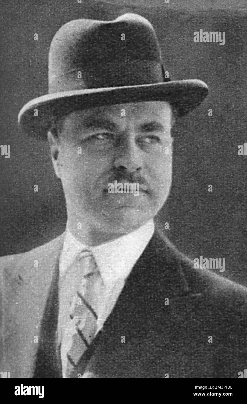 Ernest simpson hi-res stock photography and images - Alamy