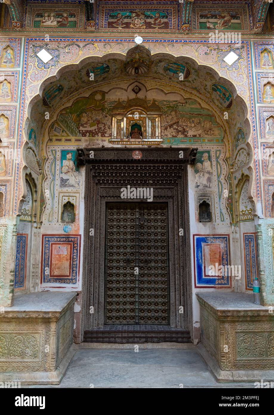 Wooden door of an old historic haveli, Rajasthan, Fatehpur, India Stock ...