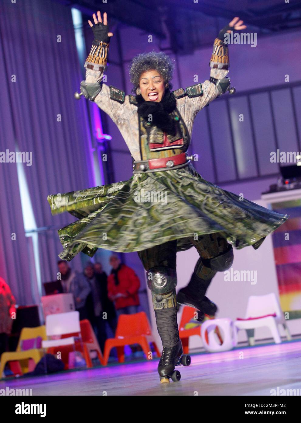 Essen, Germany. 16th Dec, 2022. Starlight star Reva Rice tests the ...