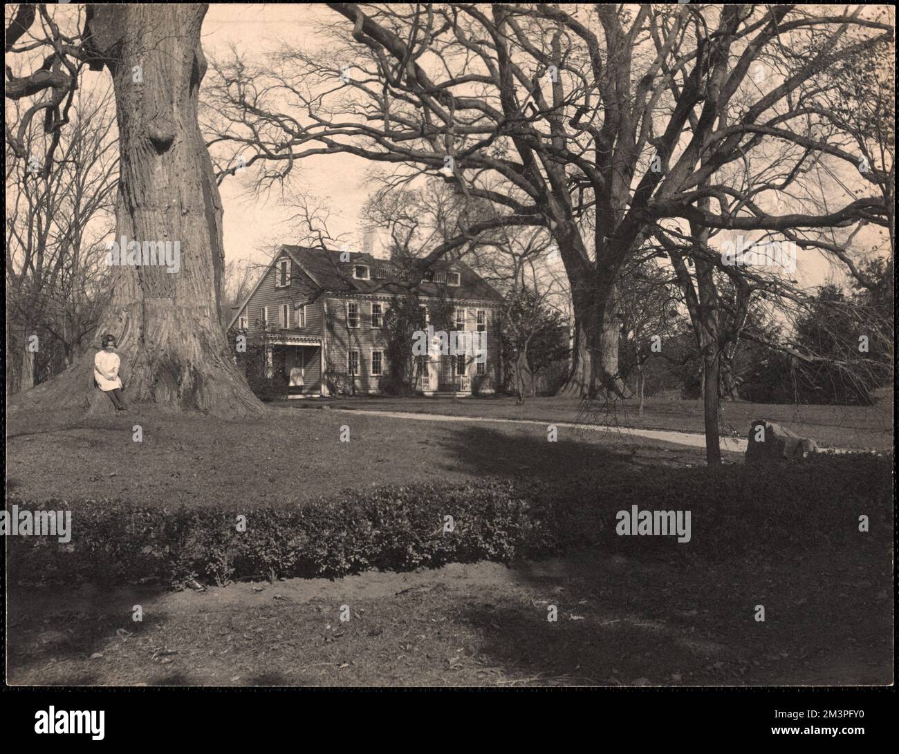 Residence of E. H. Sears on the island, built 1710 , Houses, Trees ...