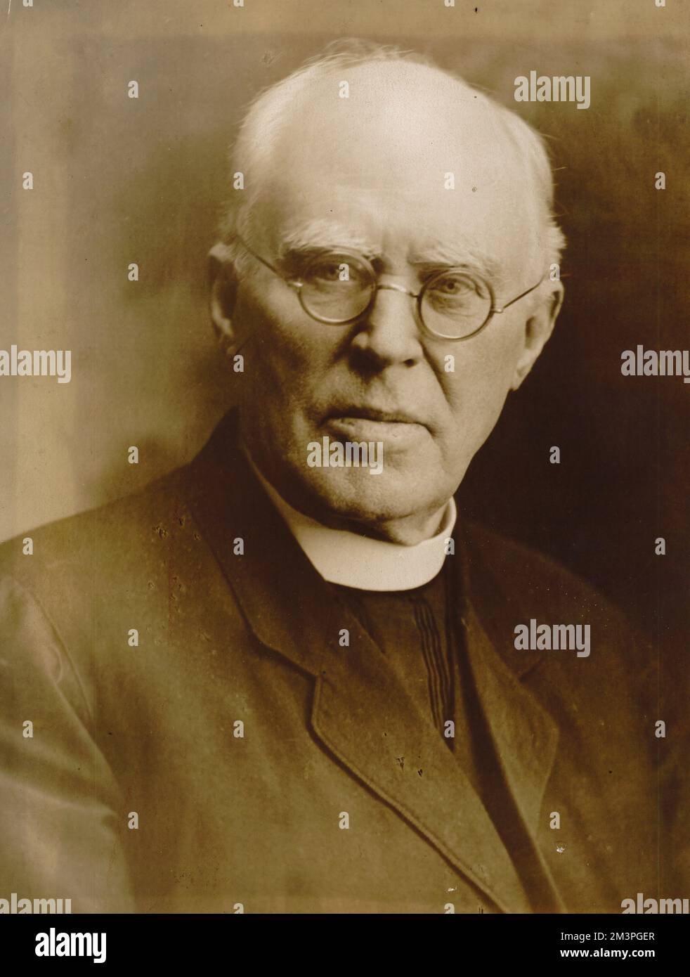 Rev james hi-res stock photography and images - Alamy