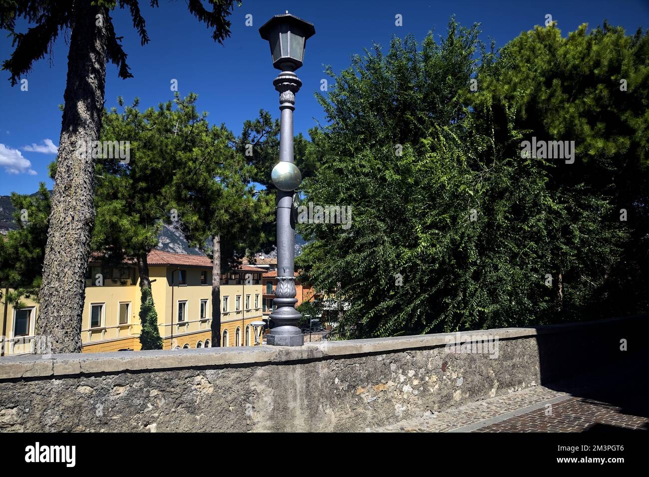 Stone bench tops hi-res stock photography and images - Alamy