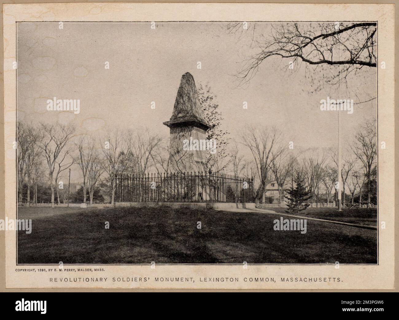 Revolutionary soldier's monument, Lexington Common, Massachusetts ...