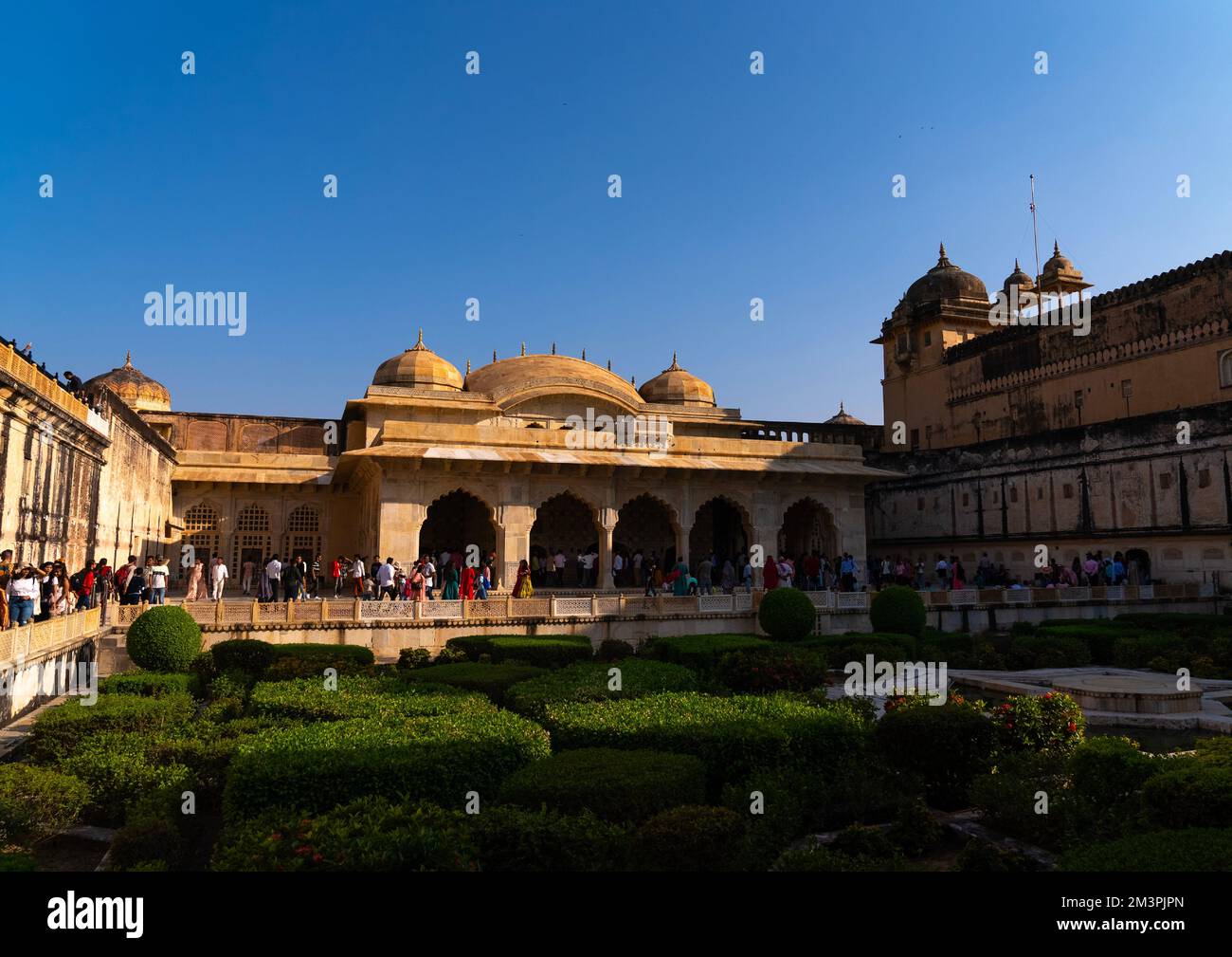 Tourist in Amber Fort garden, Rajasthan, Amer, India Stock Photo - Alamy