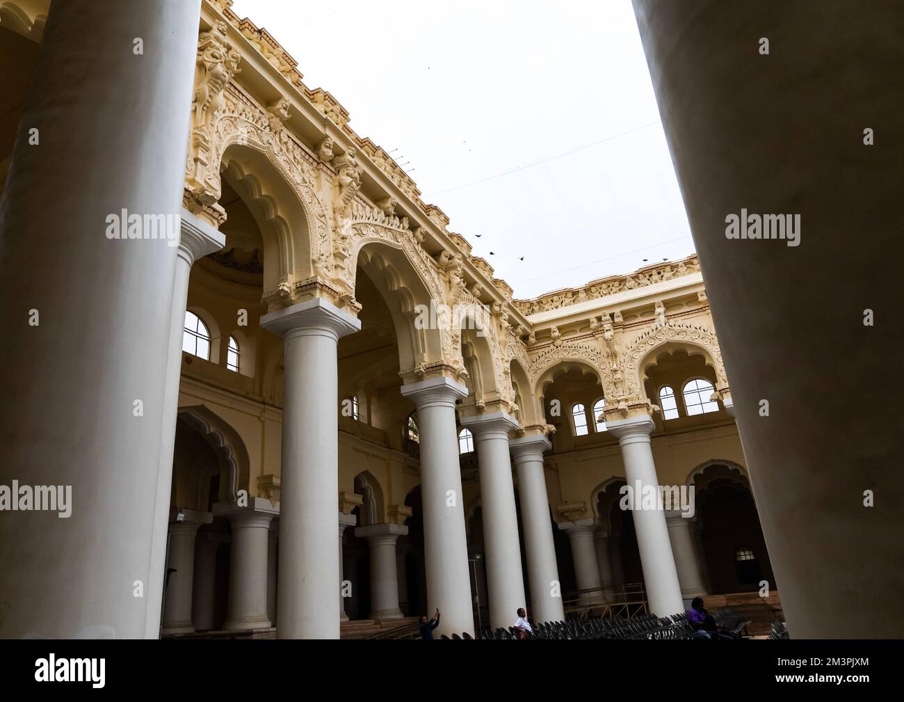 Pillared hall of Thirumalai Nayakar Palace, Tamil Nadu, Madurai, India ...
