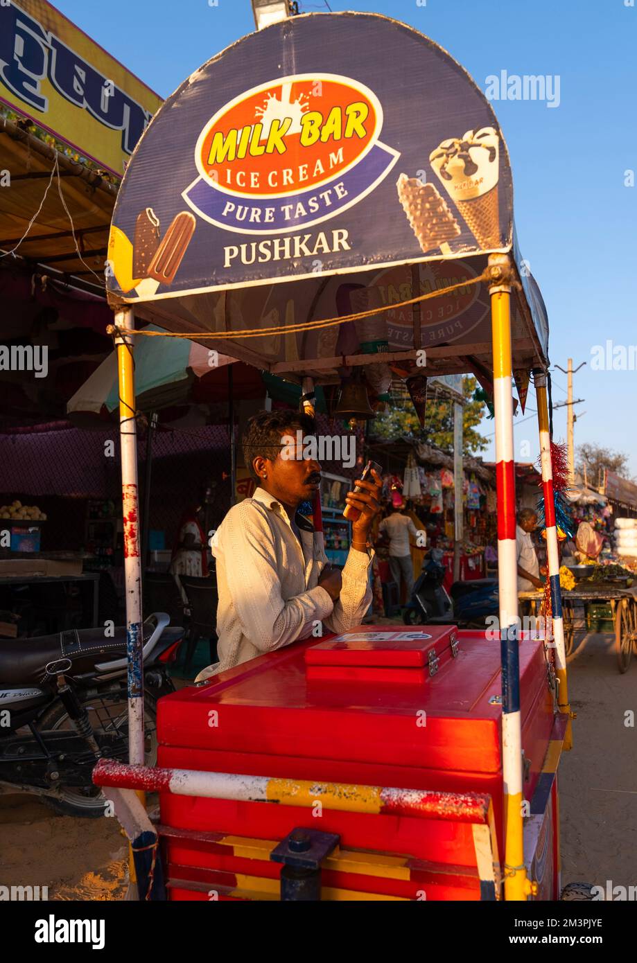 Ice cream seller during the camel festival, Rajasthan, Pushkar, India ...
