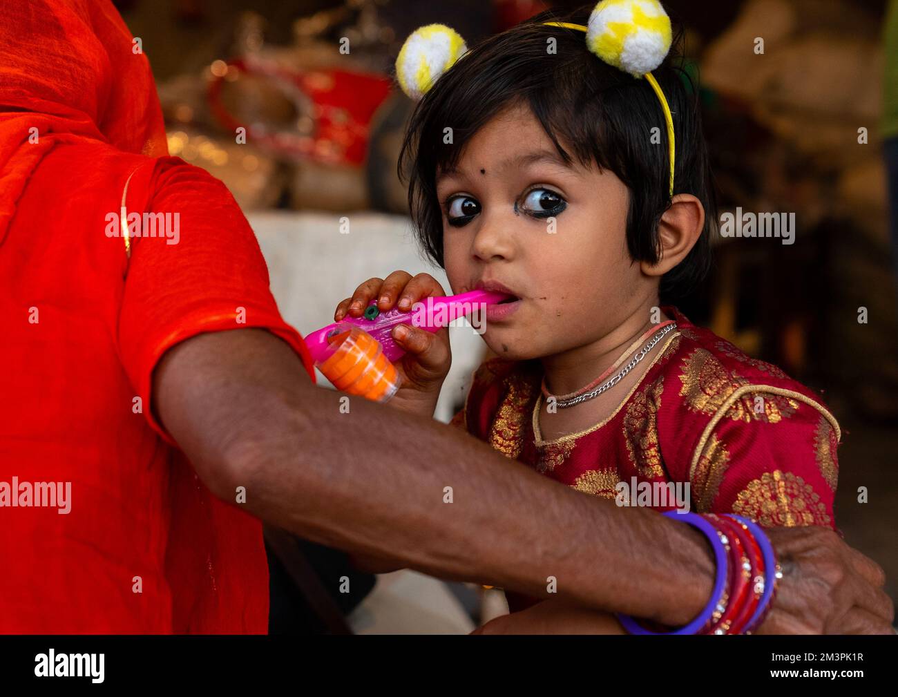 Portrait of little girl with Kohl on the eyes, Rajasthan, Pushkar ...