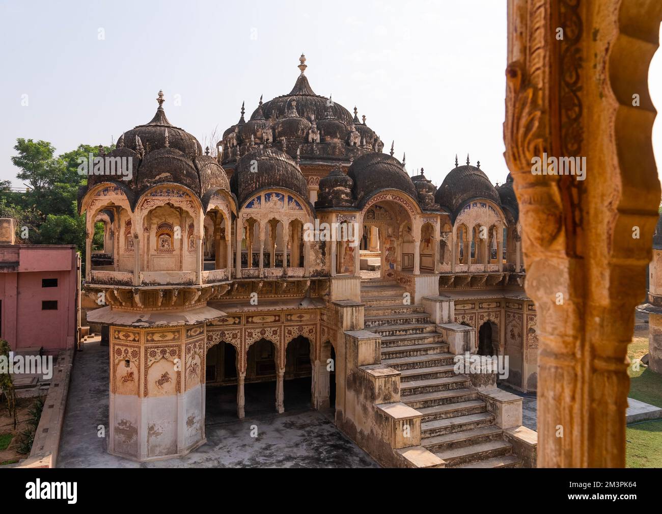 Chhatri mughal architecture hi-res stock photography and images - Alamy