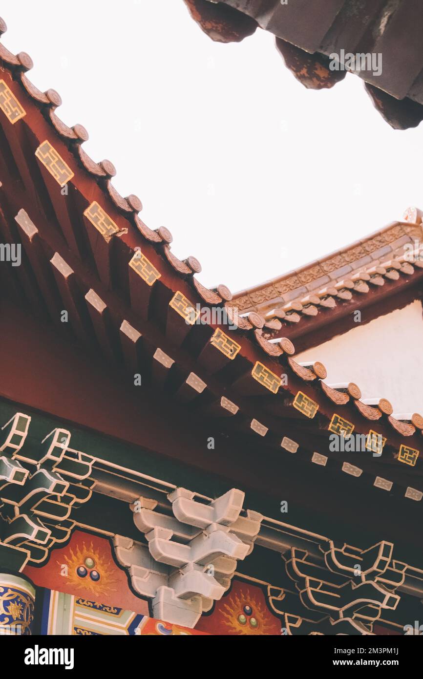 An ancient Asian temple roof Stock Photo - Alamy