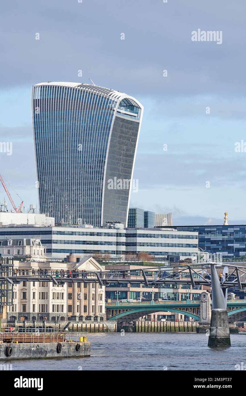 City of London 'Walkie Talkie' skyscraper offices at 20 Fenchurch St ...