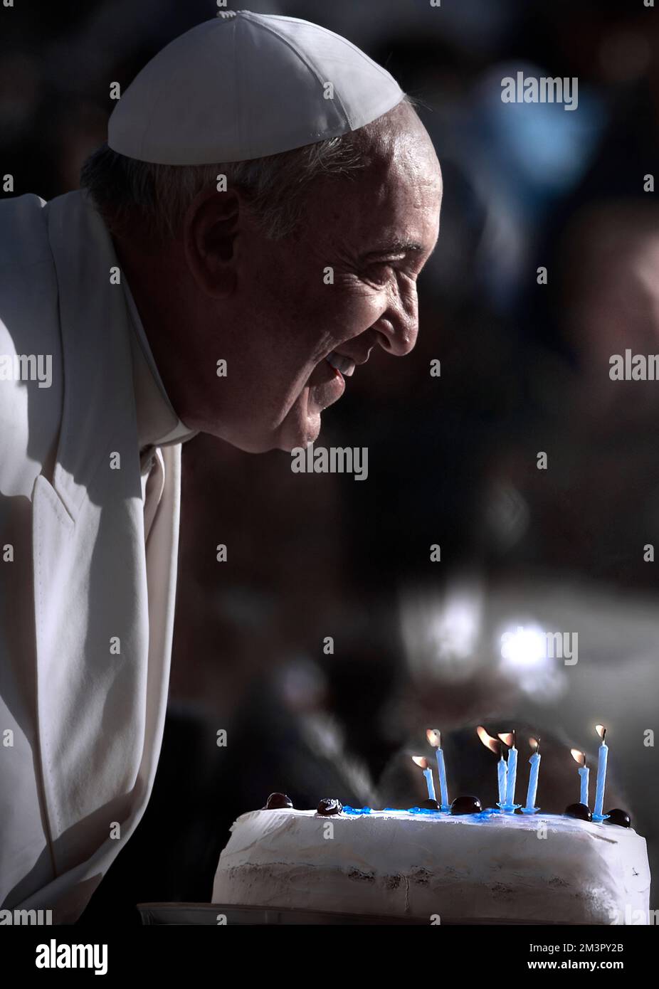Pope francis happy birthday hi-res stock photography and images - Alamy