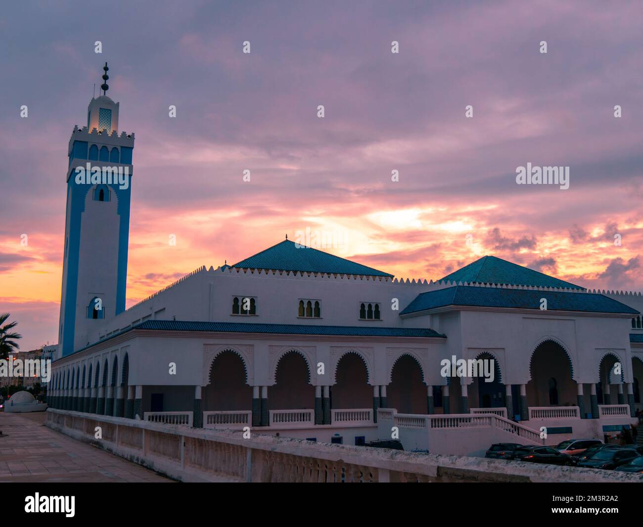 Fnideqs iconic blue and white mohamed v mosque hi-res stock photography ...