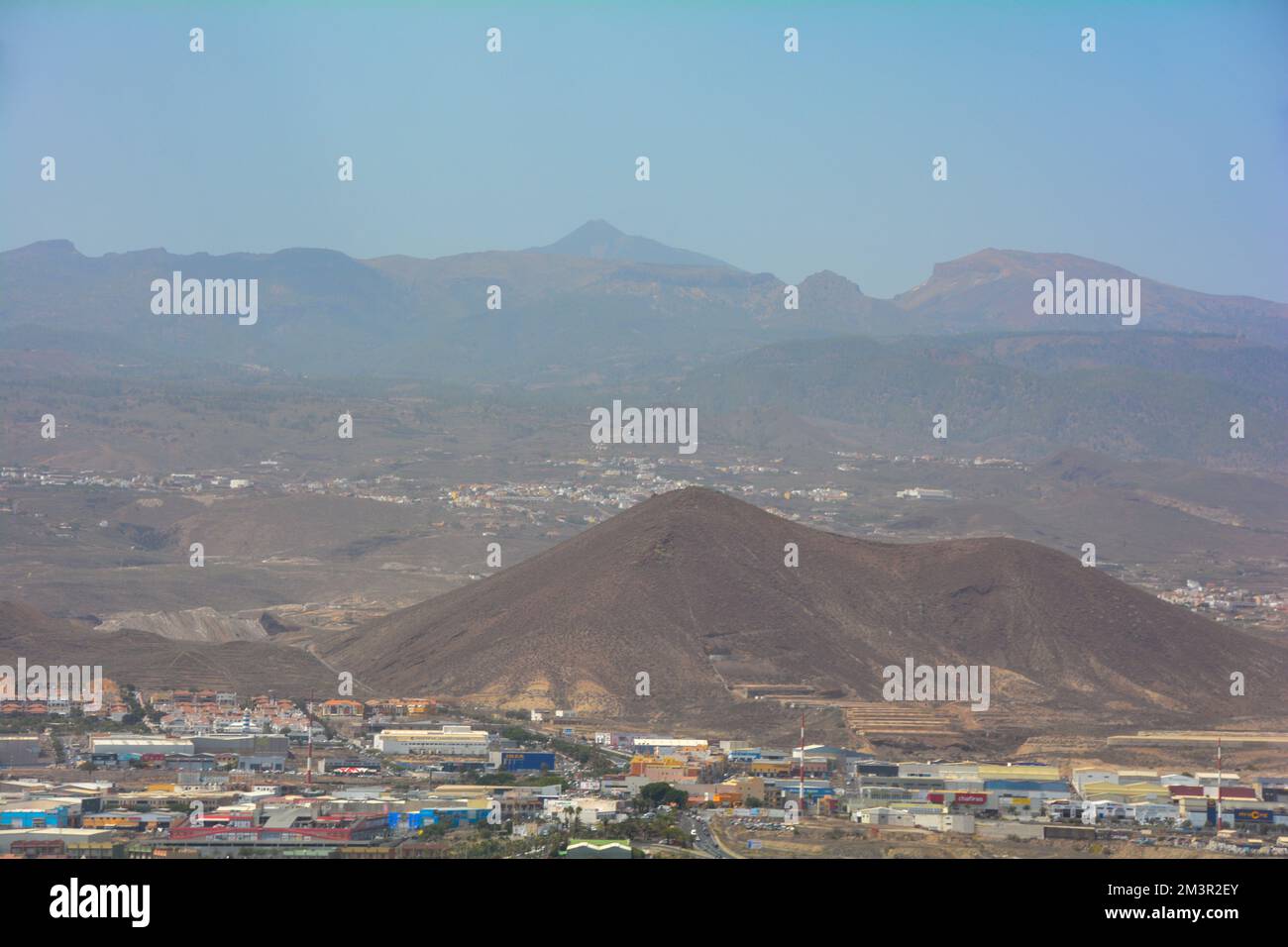 Airline overlooking view hi-res stock photography and images - Alamy