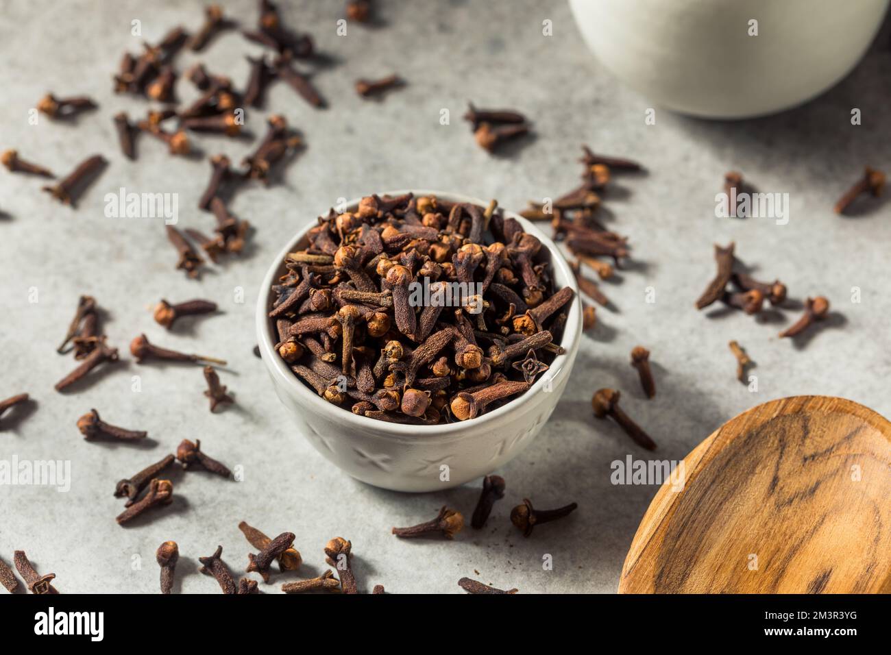 Raw Brown Organic Whole Cloves in a Bowl Stock Photo - Alamy