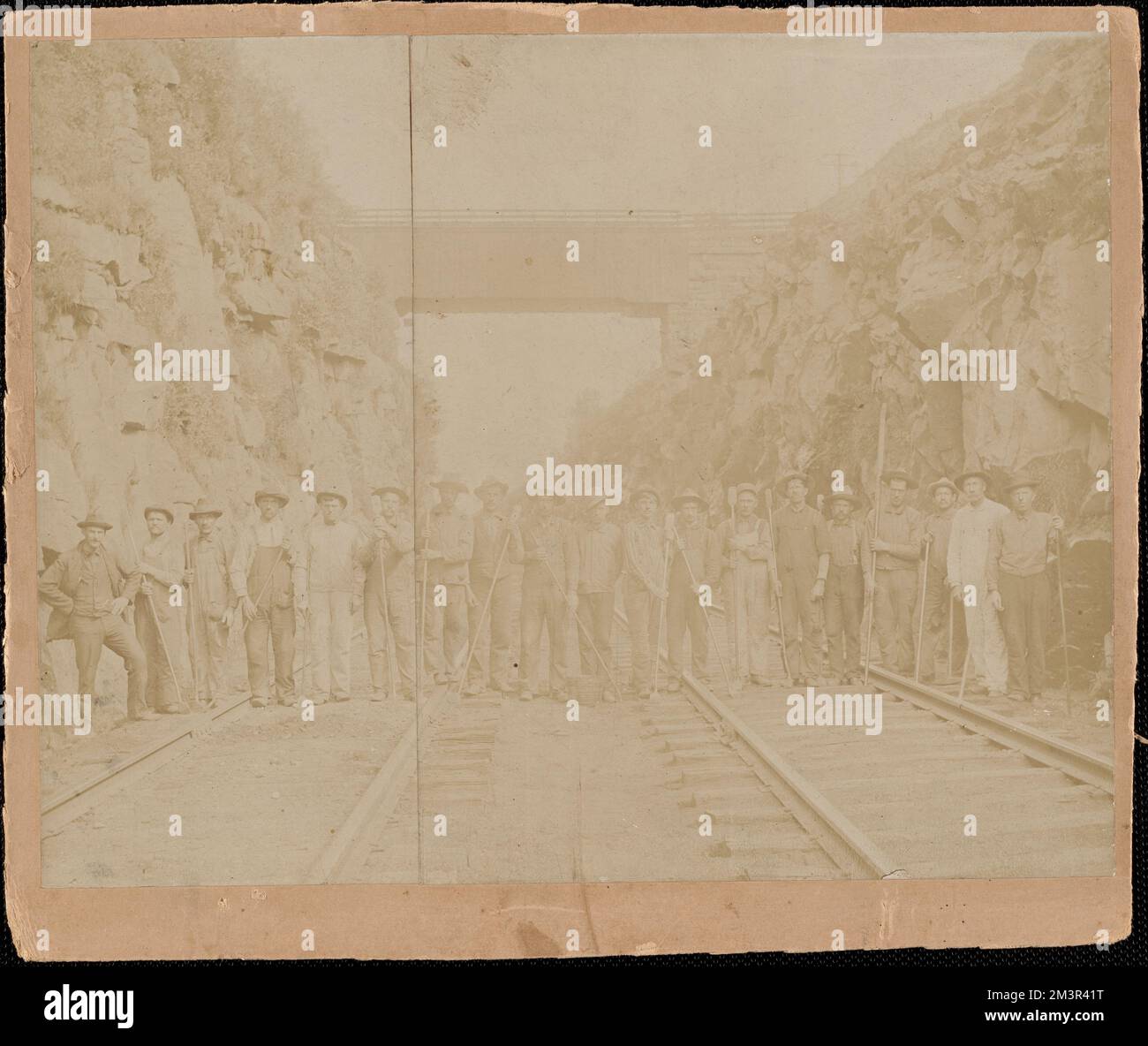 R&R Dig Crew , Railroads. Messenger Collection Stock Photo - Alamy