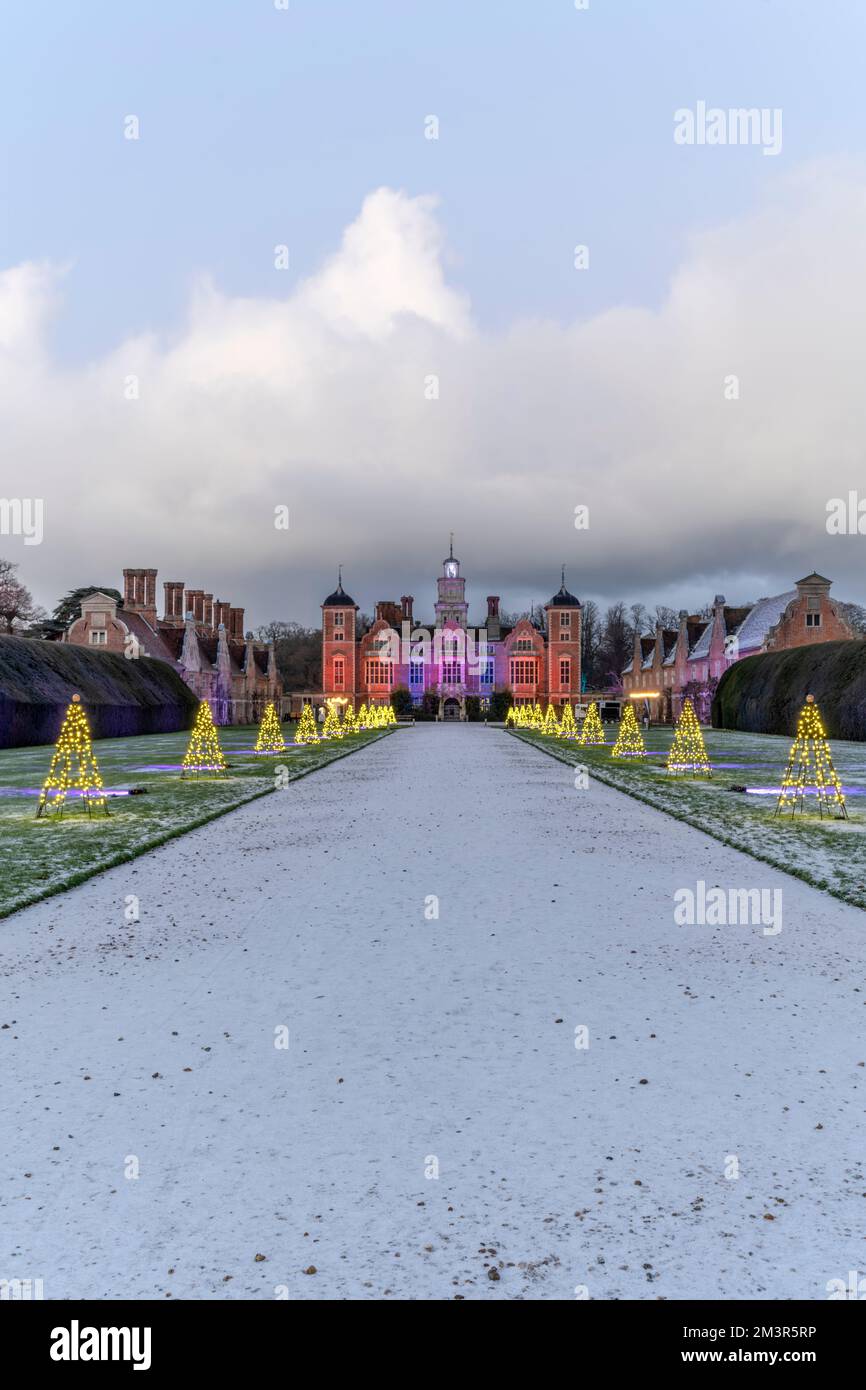 Grade 1 listed jacobean mansion hi-res stock photography and images - Alamy