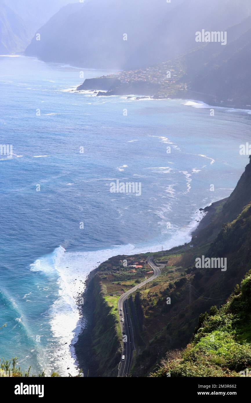 Cliff madeira cliffs madeiras hi-res stock photography and images - Alamy