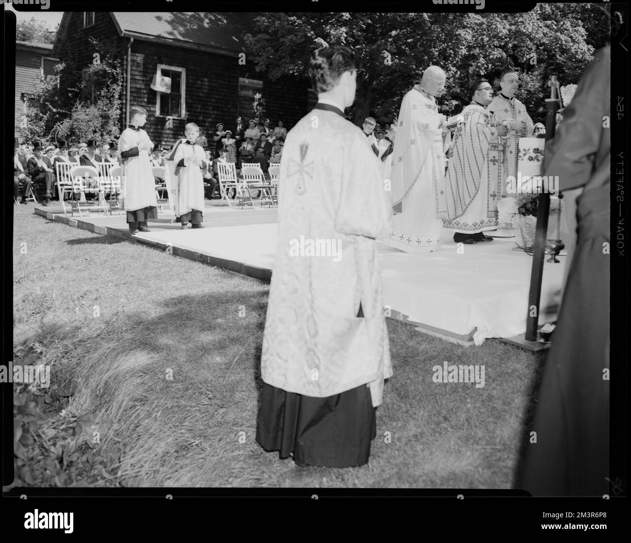 Sacred Heart Ukrainian Catholic Church , Priests, Outdoor religious ...