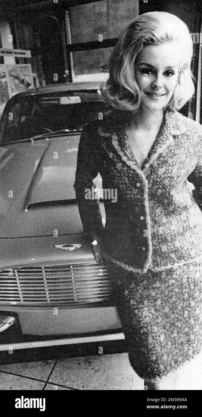 Clothes clothing wear wearing Black and White Stock Photos & Images - Alamy