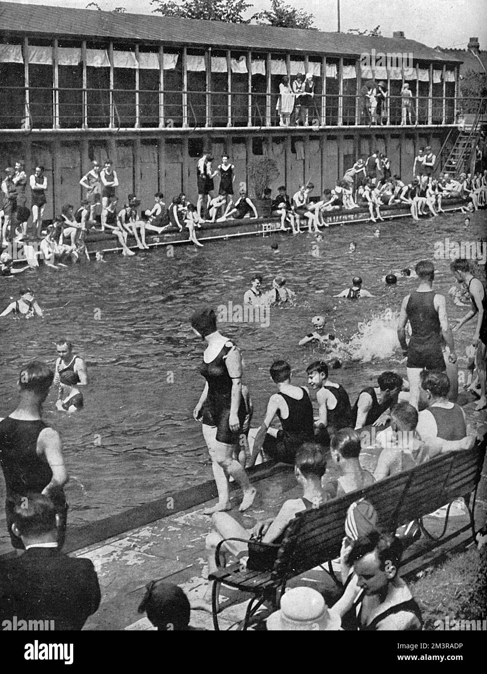 Bathers at the Open Air Baths in Chiswick Stock Photo - Alamy