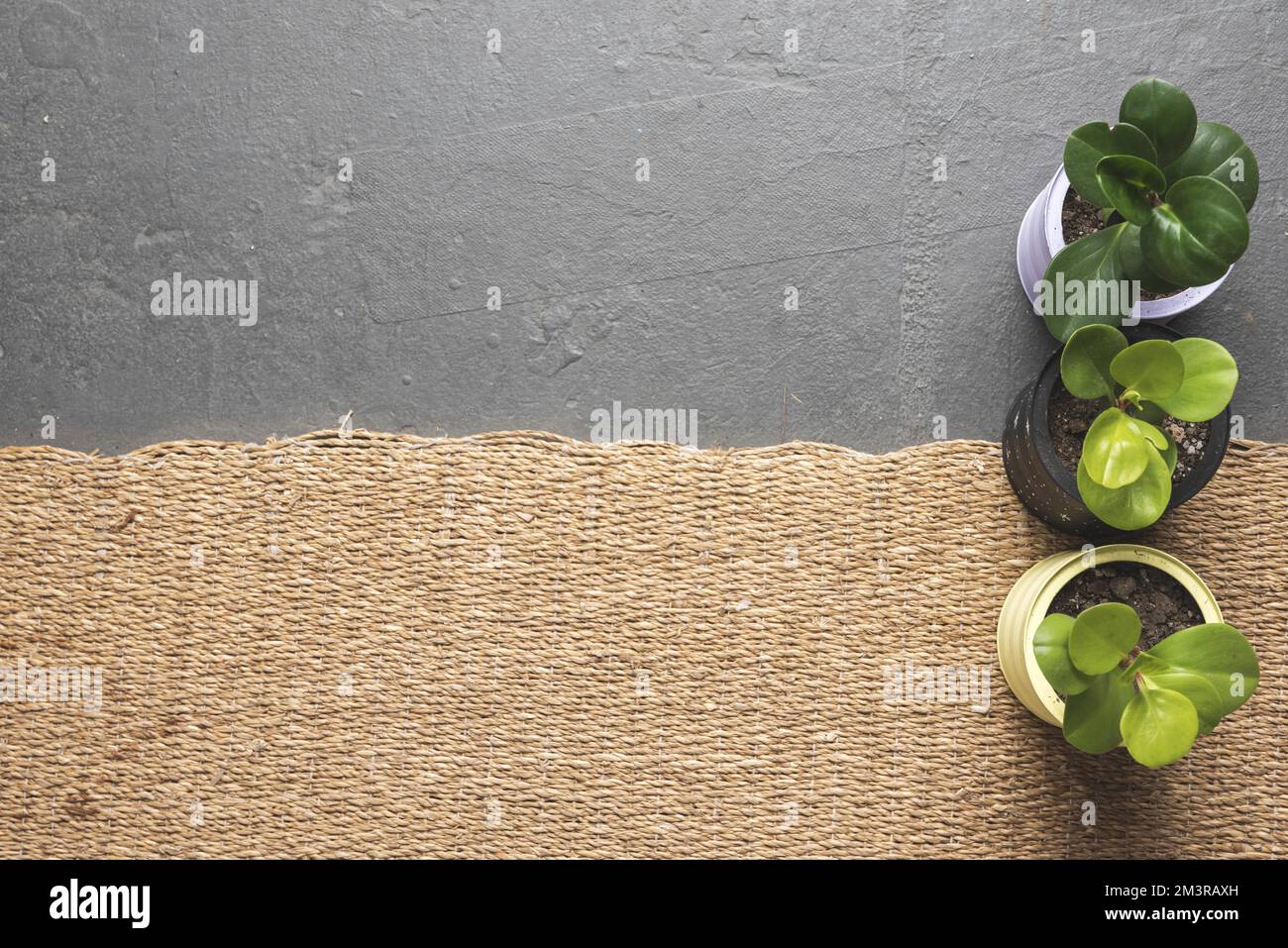 Clay pots construction hi-res stock photography and images - Alamy