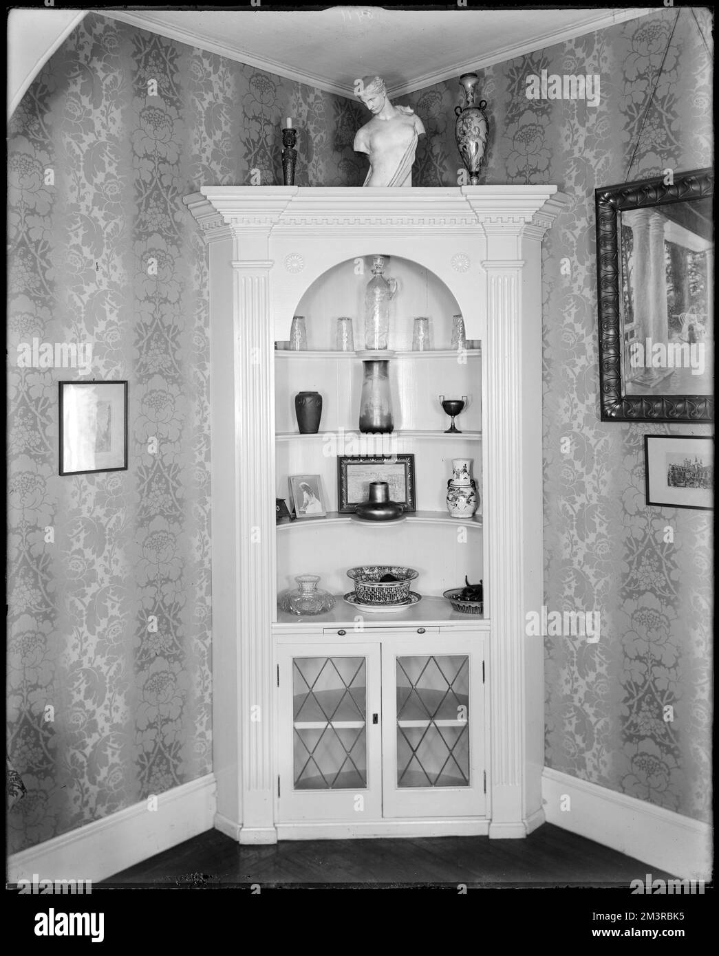 Salem, 138 Federal Street, Assembly House, interior detail, corner ...