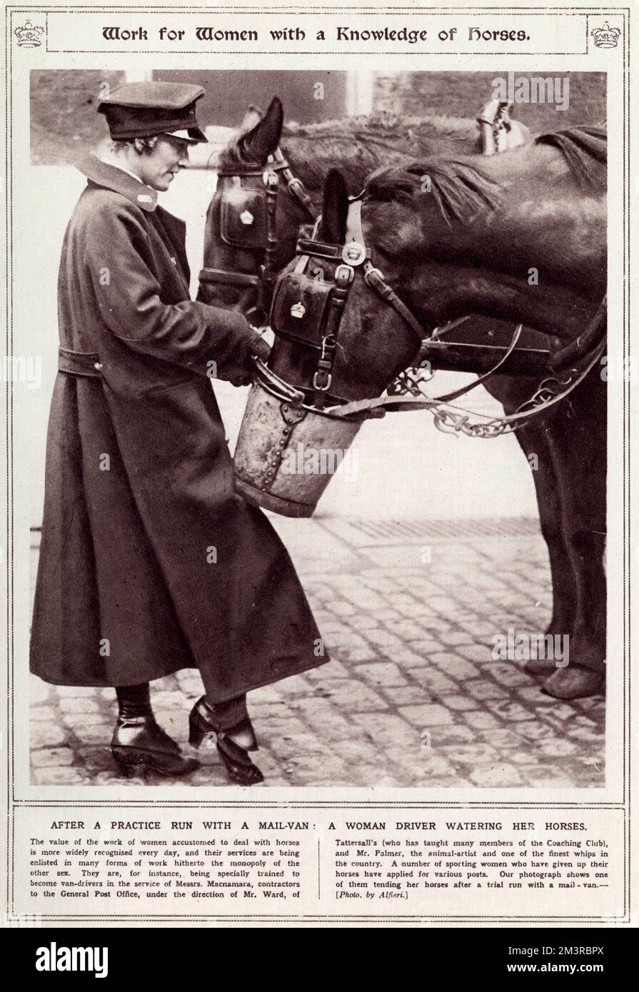 Post office uniform ww1 hi-res stock photography and images - Alamy