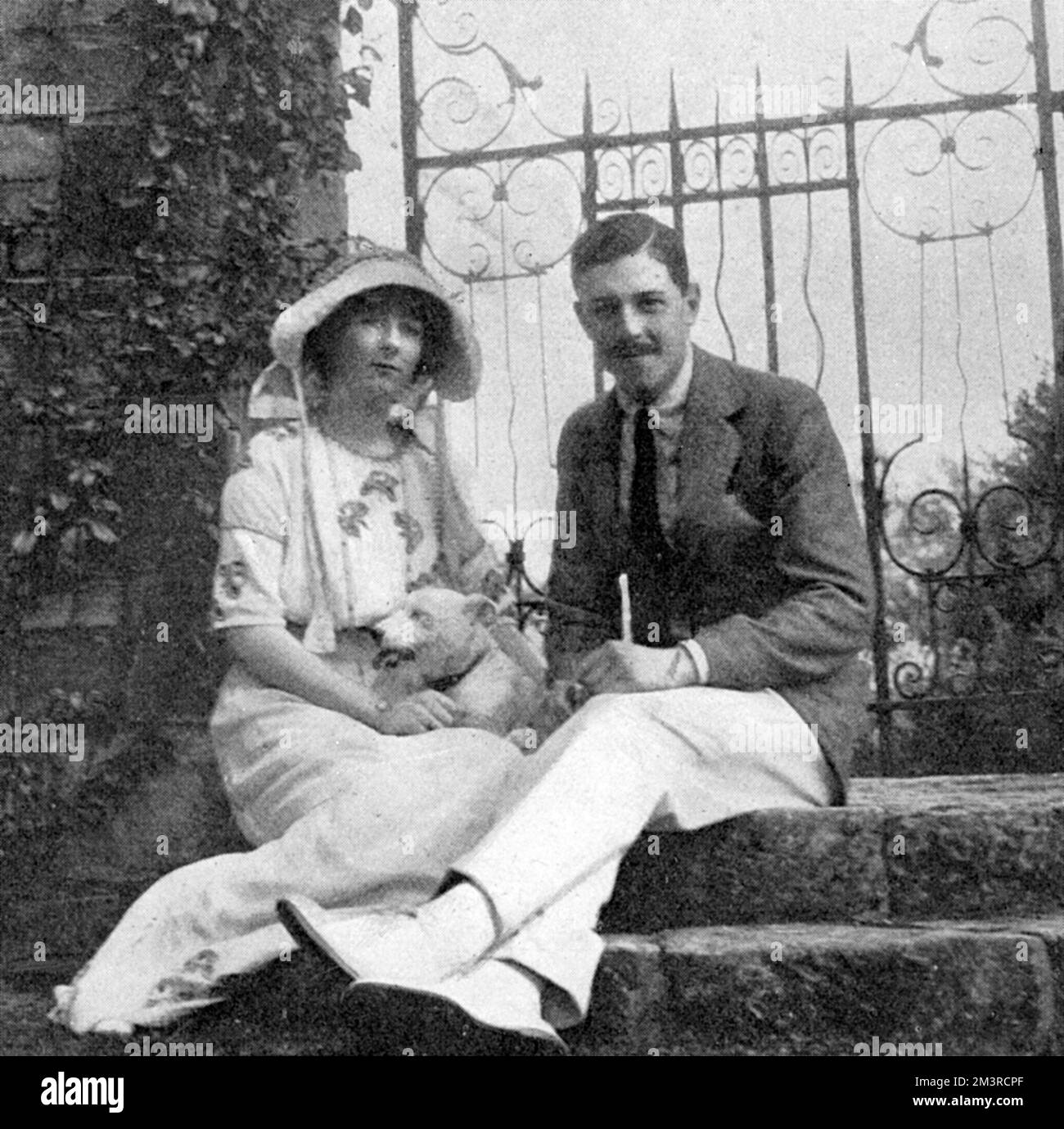 Lady Idina Sackville and Mr Euan Wallace Stock Photo - Alamy