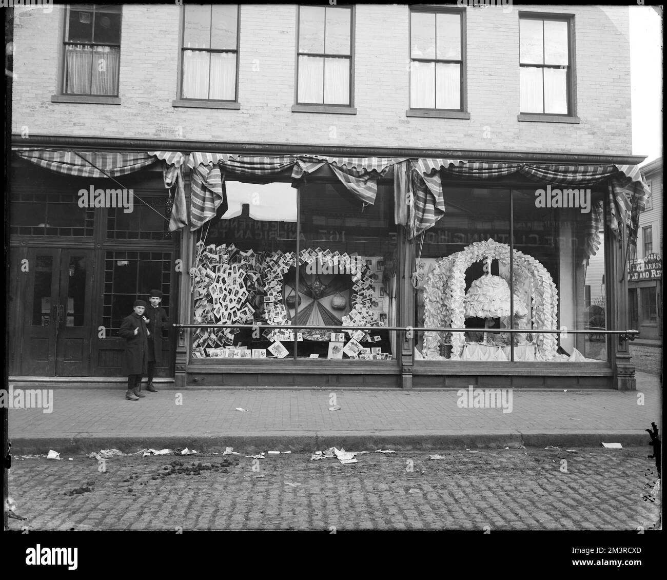 Storefronts 1800s Black and White Stock Photos & Images - Alamy