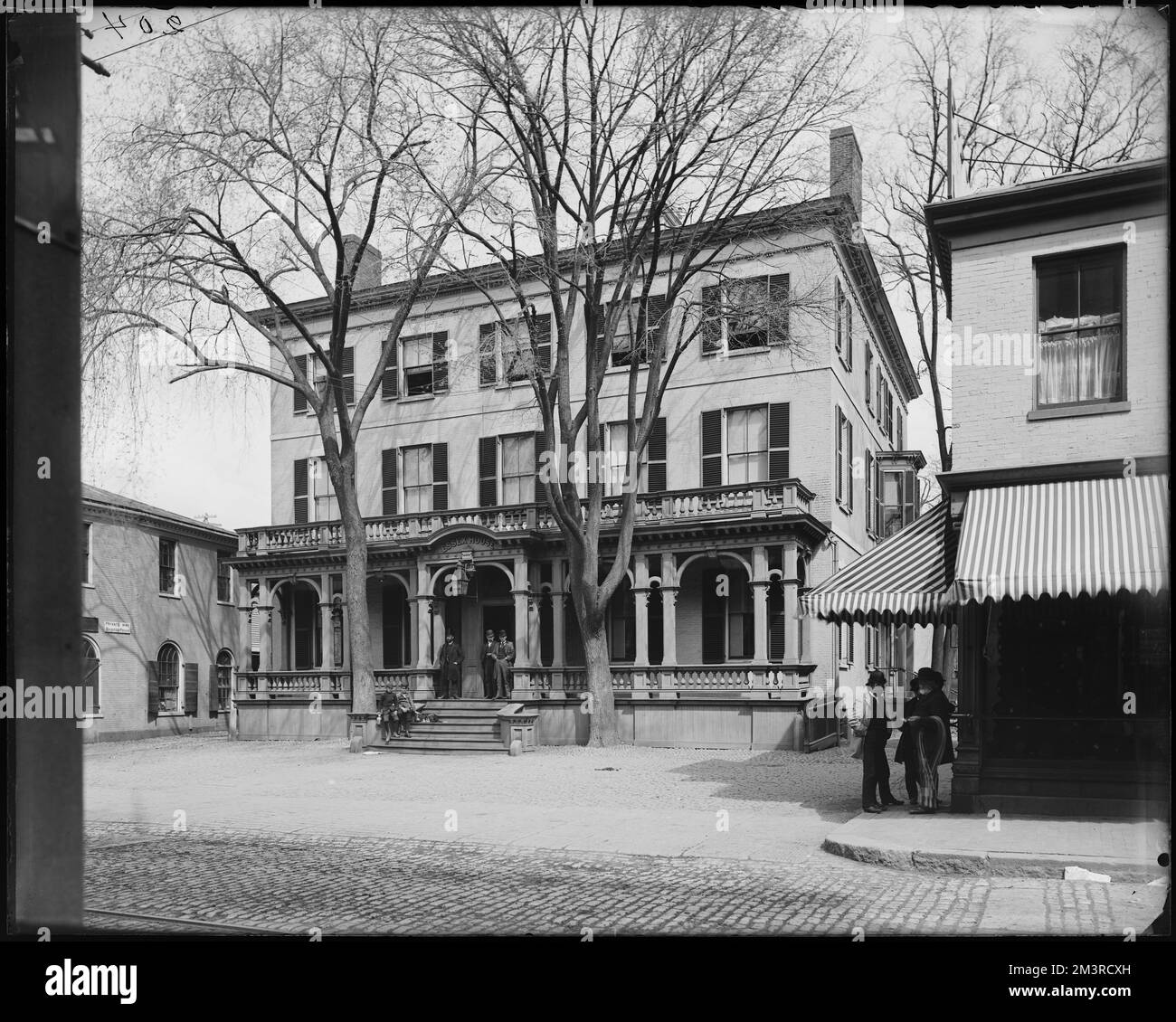 Federal style building 1800 Black and White Stock Photos & Images - Alamy