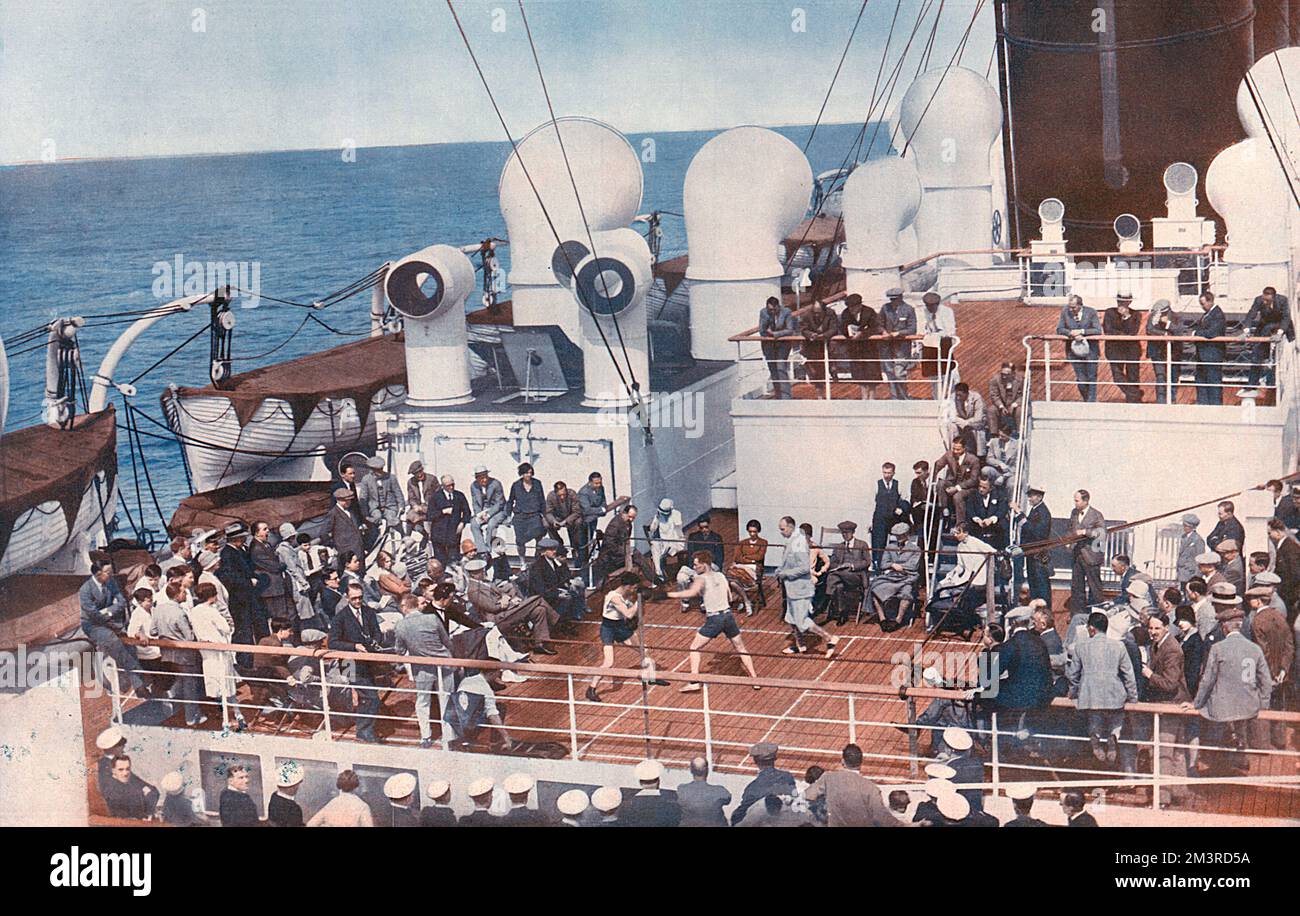 Boxers in match on hi-res stock photography and images - Alamy