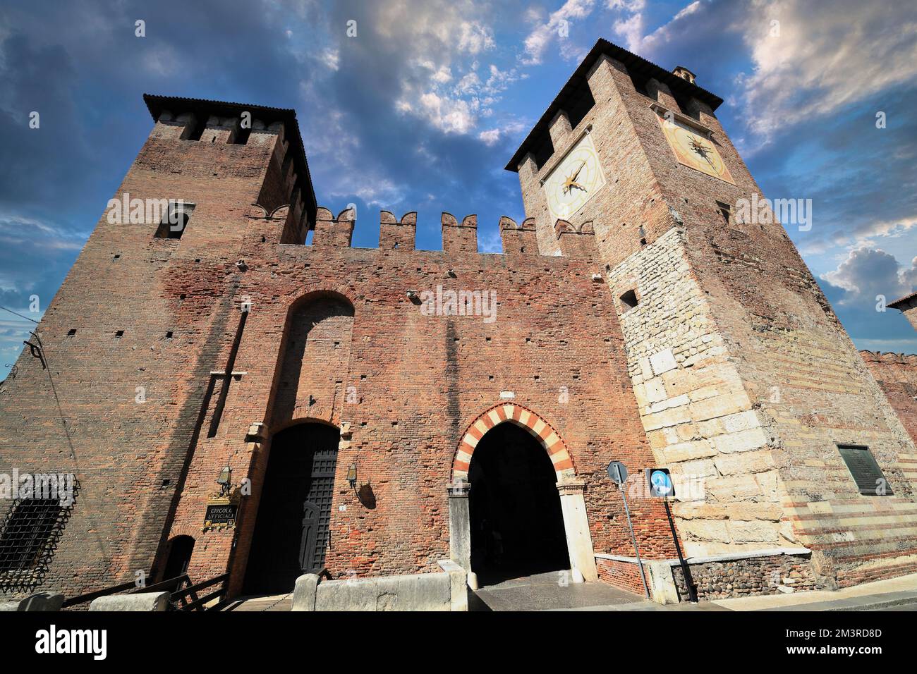 The old castle in Verona (Castelvecchio). Italy, Europe Stock Photo - Alamy