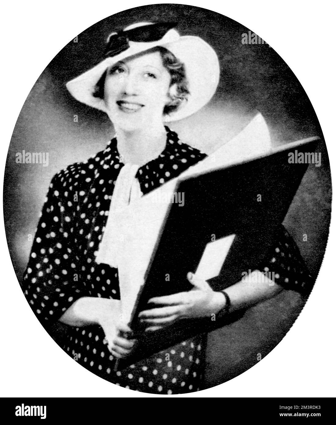 Gordon conway costume designer hi-res stock photography and images - Alamy