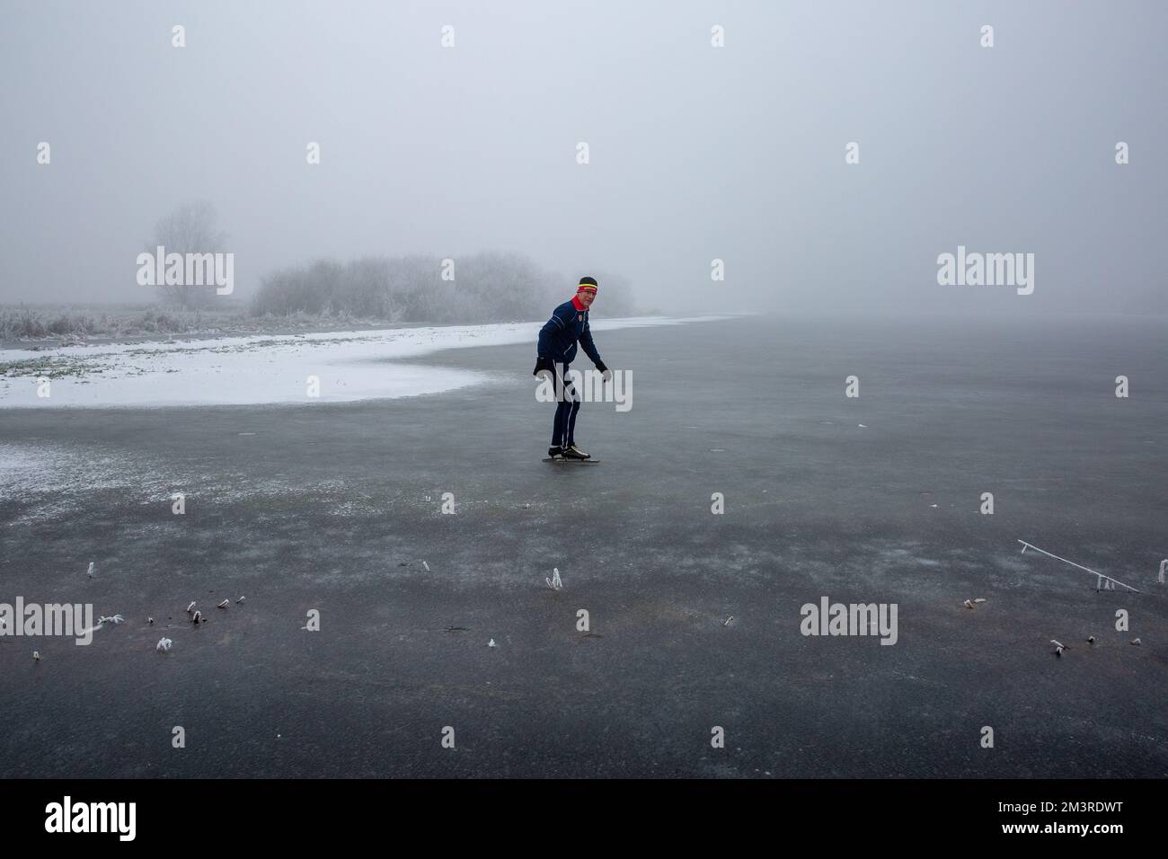 Fen skater hi-res stock photography and images - Alamy