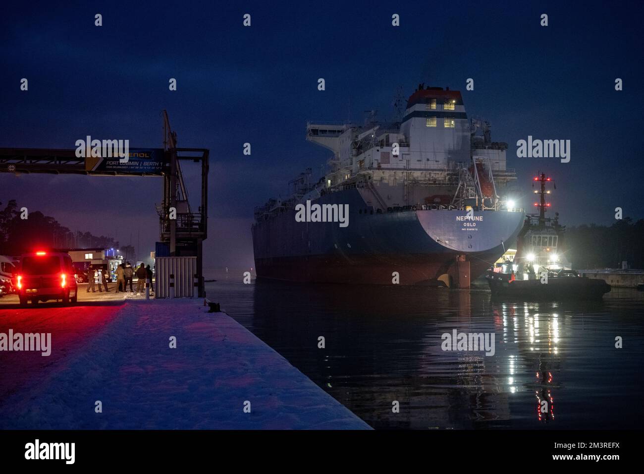 Lubmin, Germany. 16th Dec, 2022. The "Neptune" is towed by tugs into ...