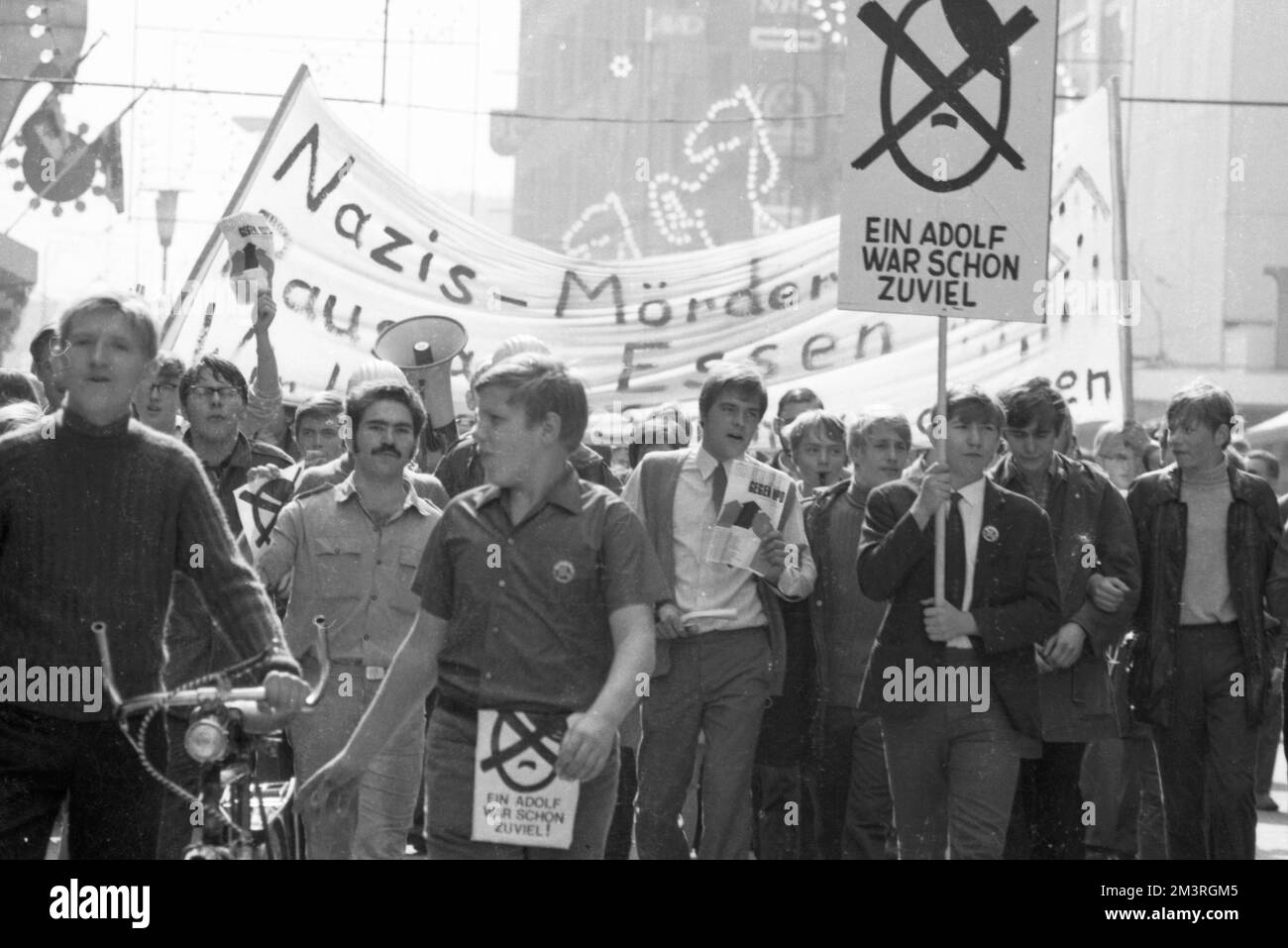 Election campaign appearances in 1969 by the radical right-wing NPD ...