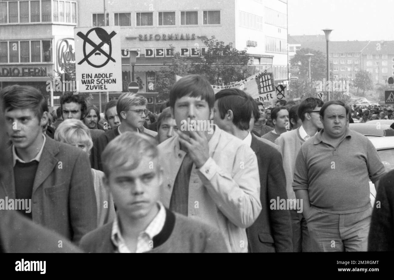 Election campaign appearances in 1969 by the radical right-wing NPD ...