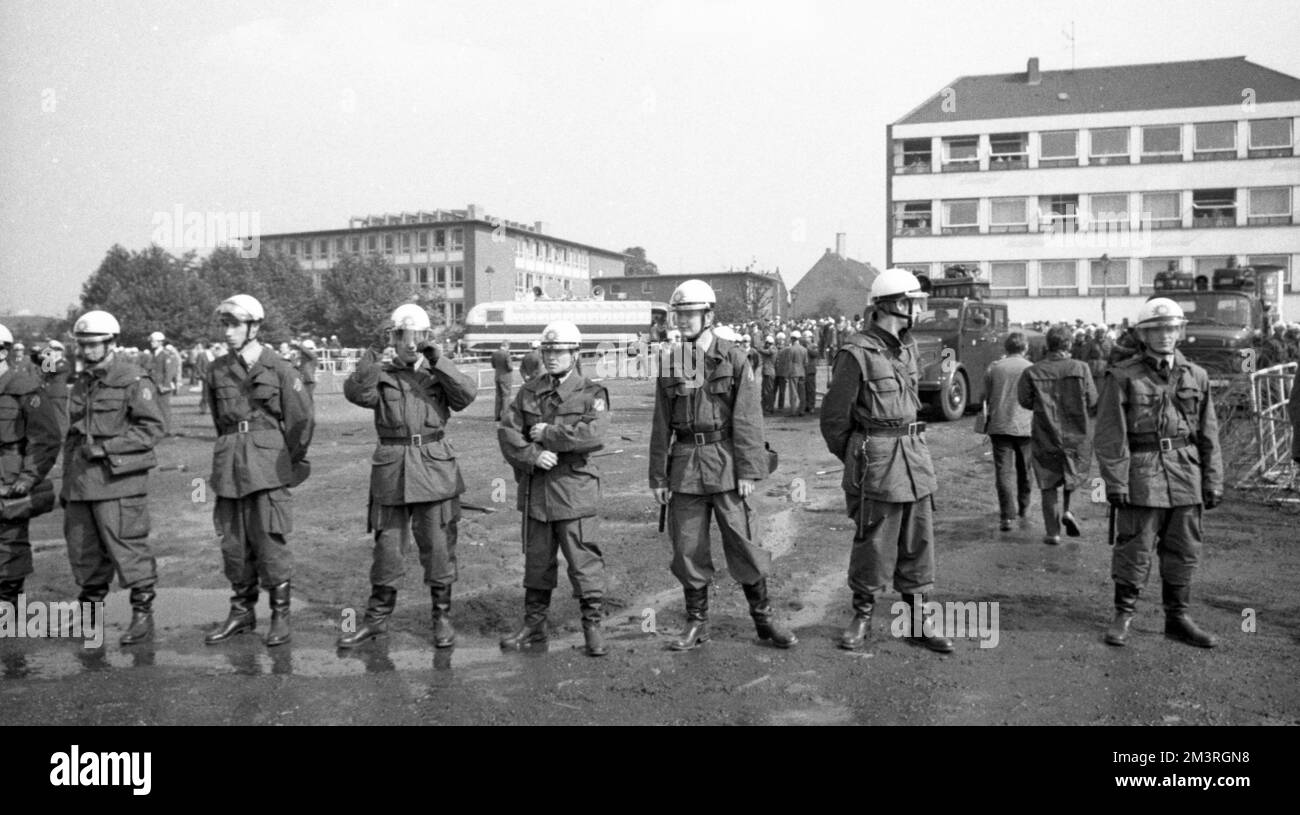 Election campaign appearances in 1969 by the radical right-wing NPD ...