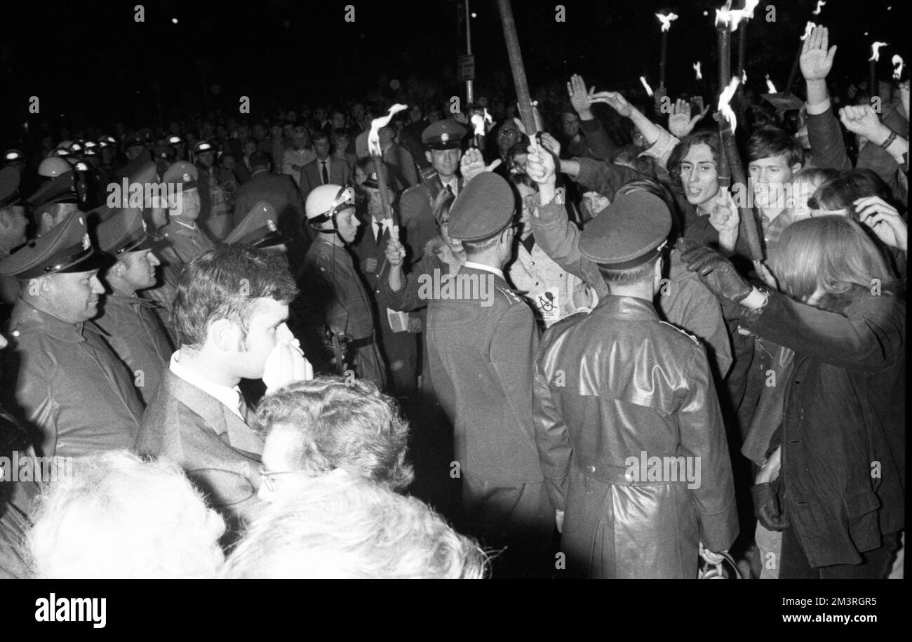 Election campaign appearances in 1969 by the radical right-wing NPD ...