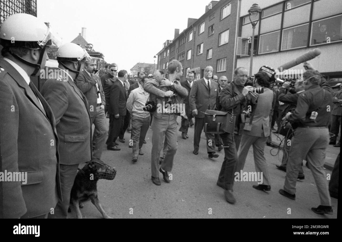 Election campaign appearances in 1969 by the radical right-wing NPD ...
