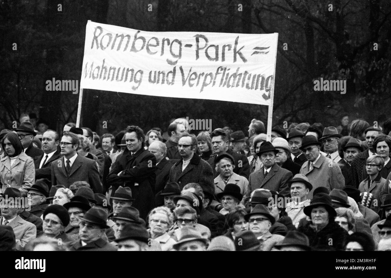 The honouring of the dead by the Nazi regime on Good Friday 1945, here ...