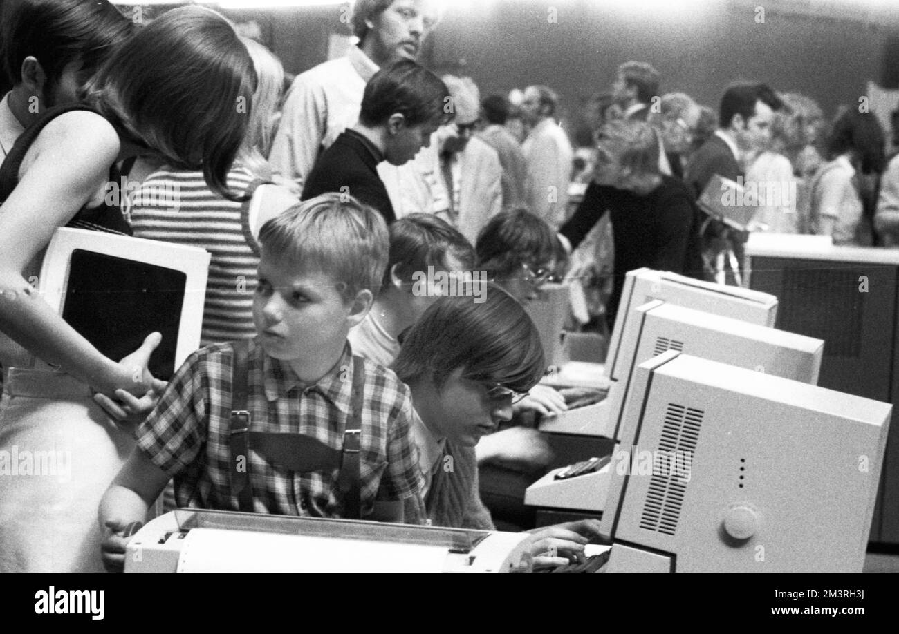 1971 computer hi-res stock photography and images - Alamy