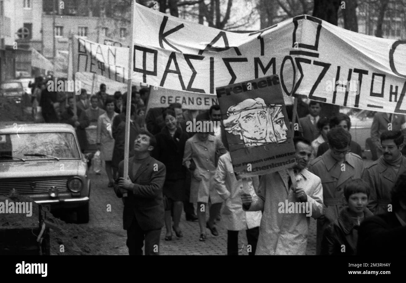 A demonstration with folklore elements in Duesseldorf on 25. 5. 1971 ...