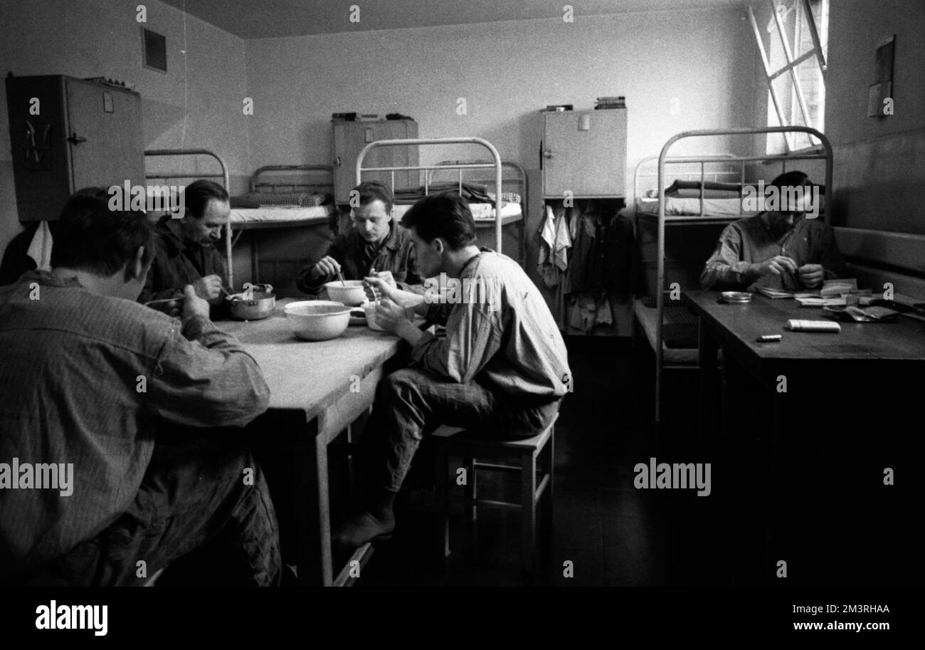 Life in the prisons and penitentiaries Werl, Butzbach and Muenster in ...