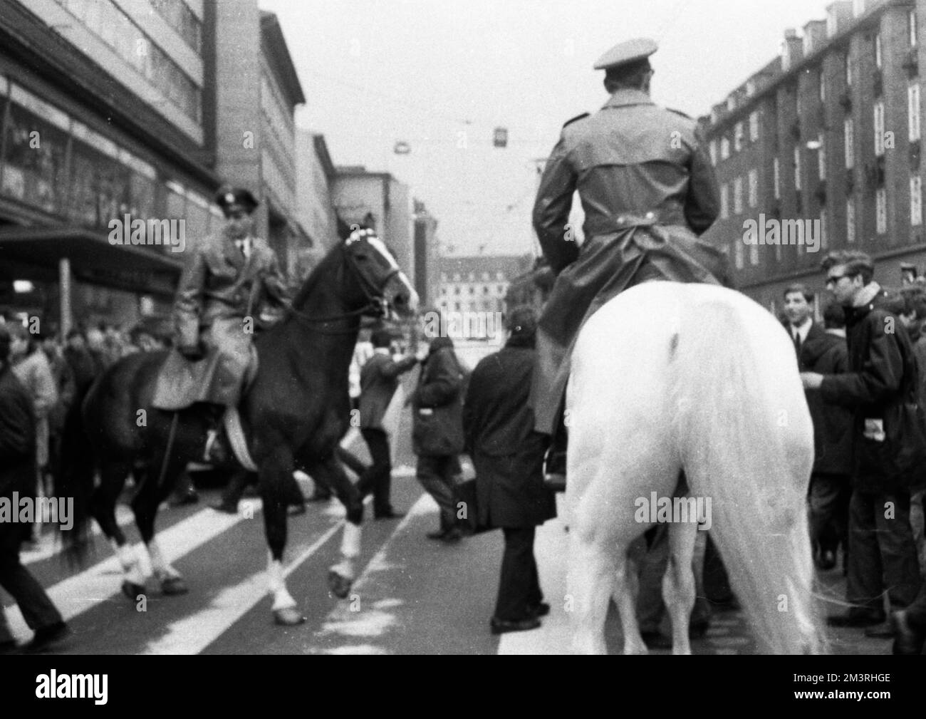 The activities of the peace movement in the Ruhr area in the years 1965 ...