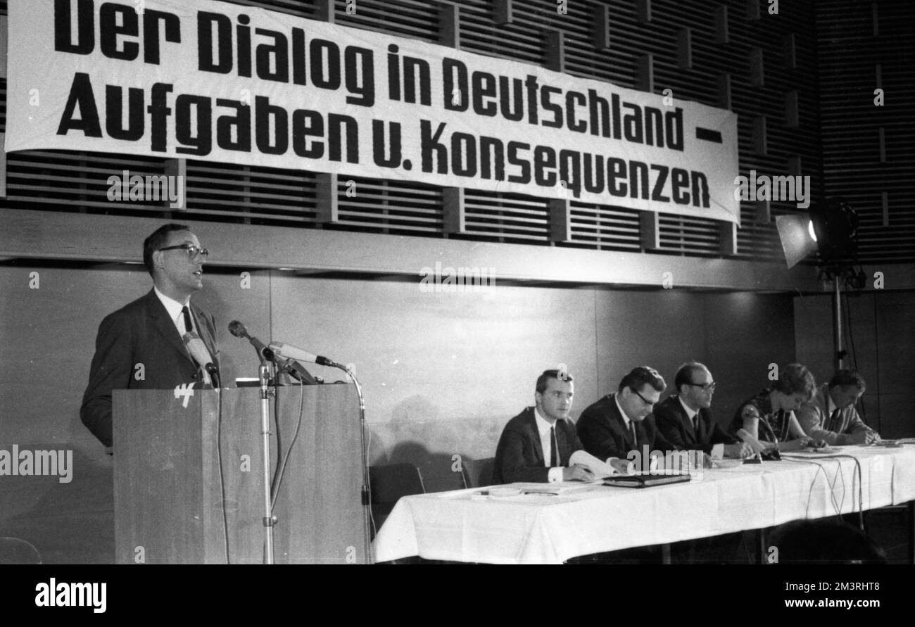 Dialogue in Germany was the motto of a conference of youth associations ...