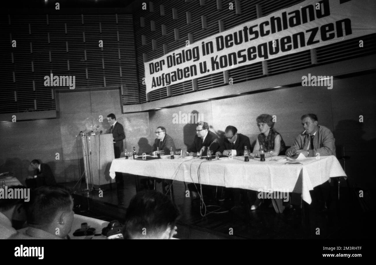 Dialogue in Germany was the motto of a conference of youth associations ...