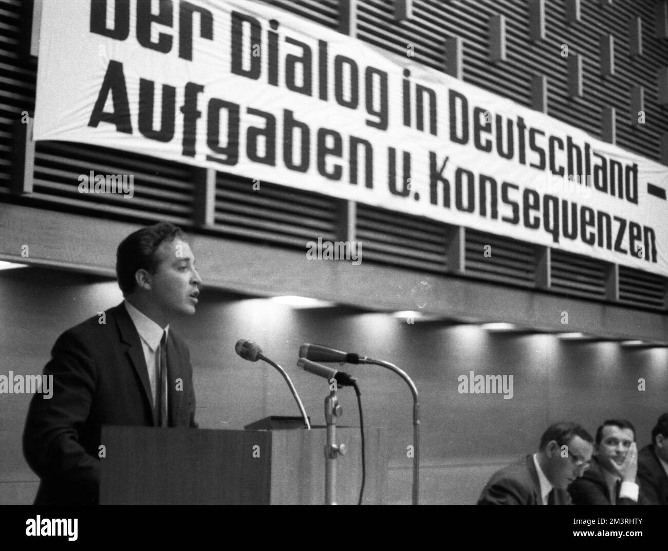 Dialogue in Germany was the motto of a conference of youth associations ...