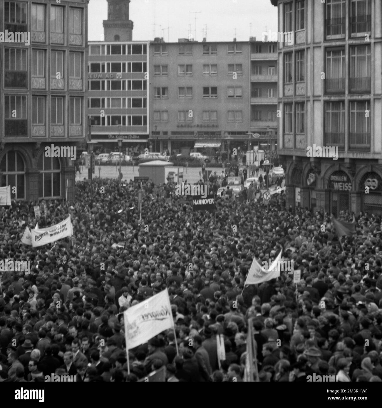Labor and democracy forces hi-res stock photography and images - Alamy